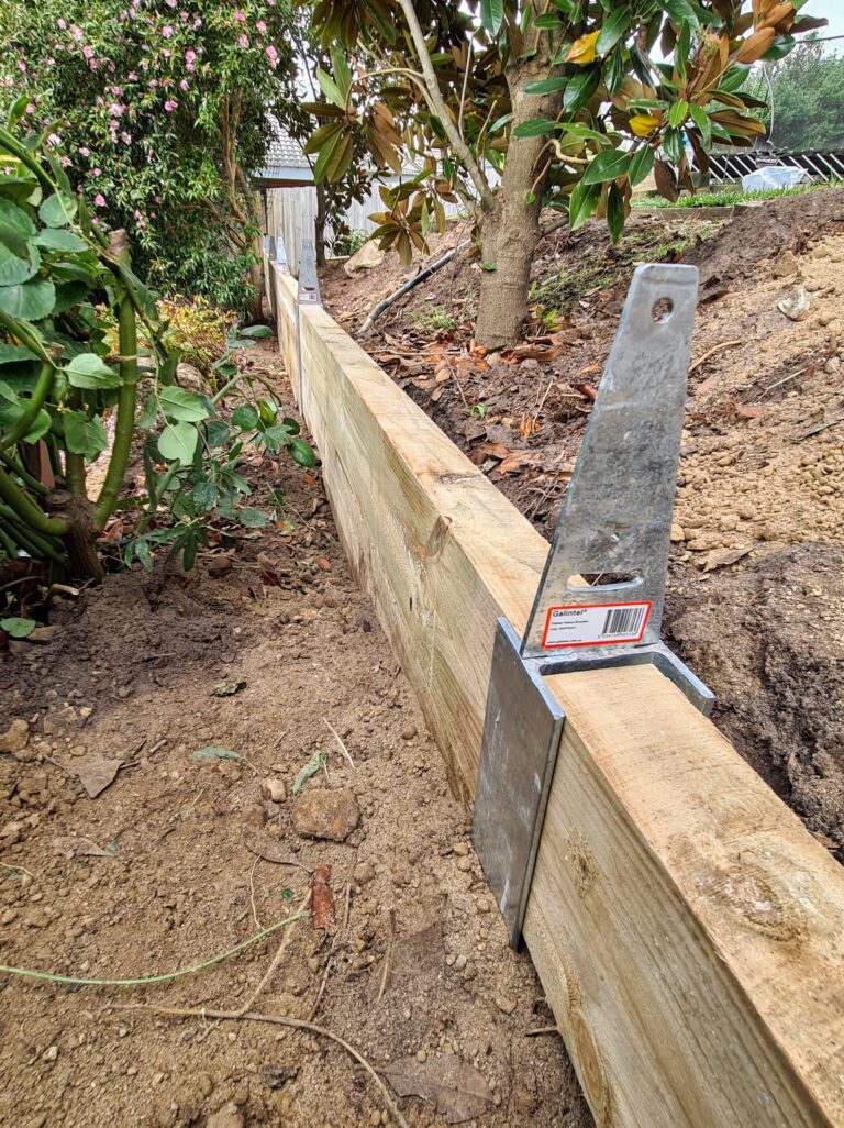 Buy Online, Timber Fence Post Bracket for Steel Retaining Walls | DEMAK